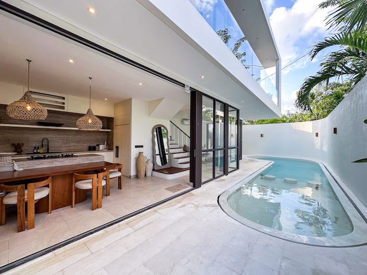 Lil Jomo 2 Bedroom Luxury Ocean Front Villa Bingin - Uluwatu