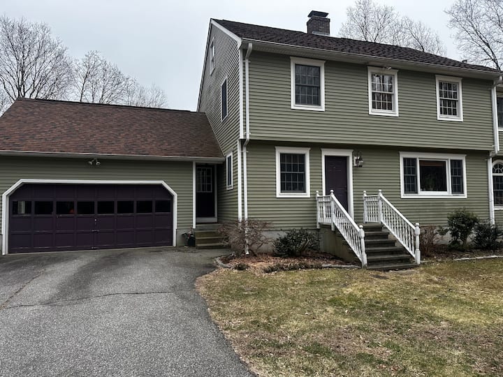 Bedroom For Rent In Our Home. - Colchester, CT