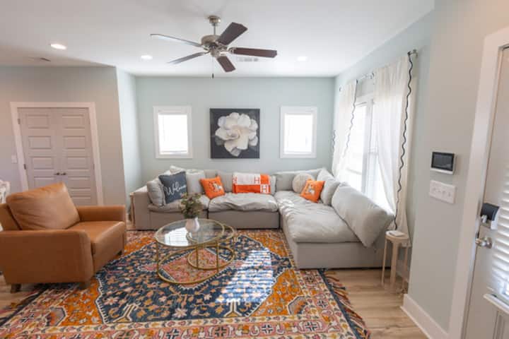 Cottage On The Plains - Auburn, AL