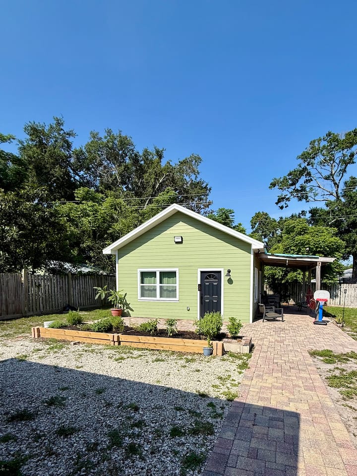 Snug Stay - Temple Terrace - Tampa, FL