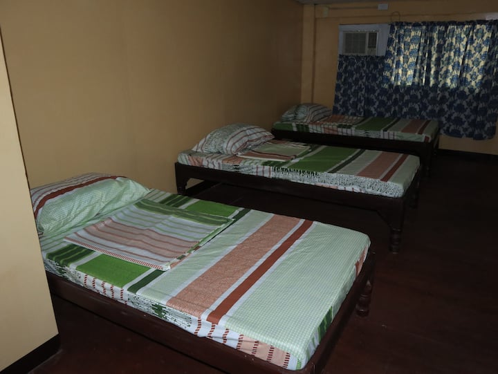 Great Day Inn (Room Rentals-4pax) - Libertad
