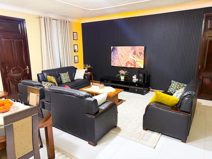 A Luxury 1 Bedroom, Private Living Room & Kitchen - Dar es Salaam
