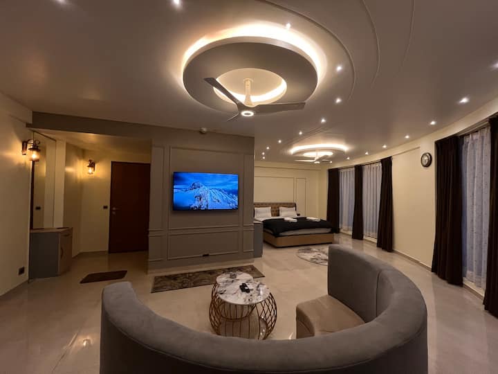 The Zendenstay (Suite)omax Hazratganj - Lucknow