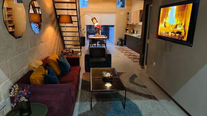 Sliema Strand Loft *By The Sea* - Valletta