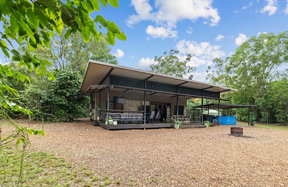 Dundee Beach Holiday Rentals & Homes - Northern Territory, Australia ...