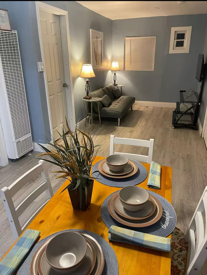 The Comfiest Spot - Bakersfield, CA