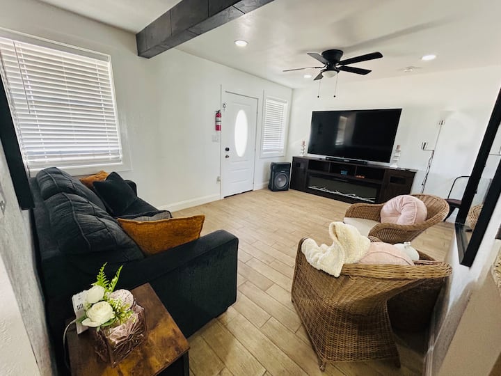 #2 | 3br 1ba | Unit B | Private Entire Home | Wifi - Midland, TX