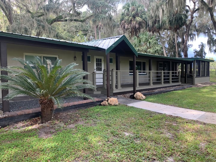 Sandhill Lodge At Timakwa - Lochloosa Lake, FL