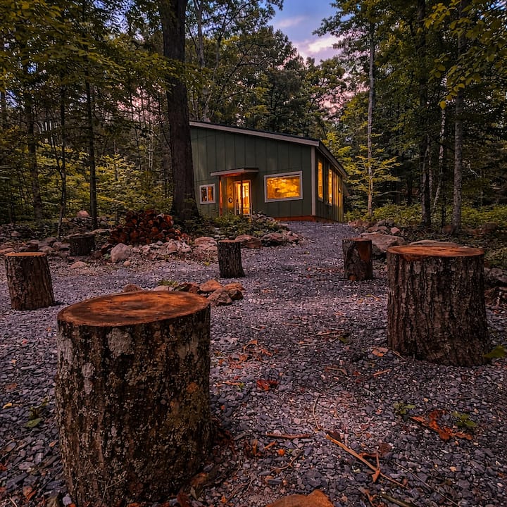 Secluded Modern Cabin W/ Hot Tub~5 Min To Hiking - Cosby, TN