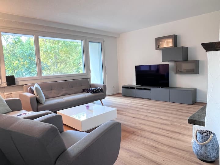 Grosse Wohnung Nähe Talstation Laax - Laax