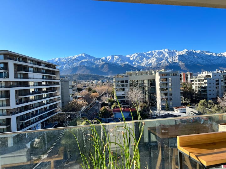 Modern Mountain View Apartment - Vitacura