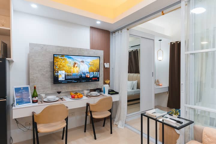Fame Tower 2, Megamall, Netflix, Fastwifi, Parking - Pasig
