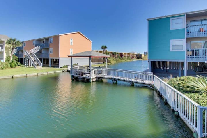 1 Br, Beachview, Shared Pool, Beach Access - Pensacola Beach, FL