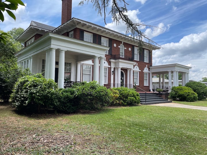 The Brick Manor - Belton, SC