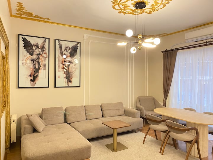 Cozy Equipped Flat • In The Center Of Taksim - İstanbul