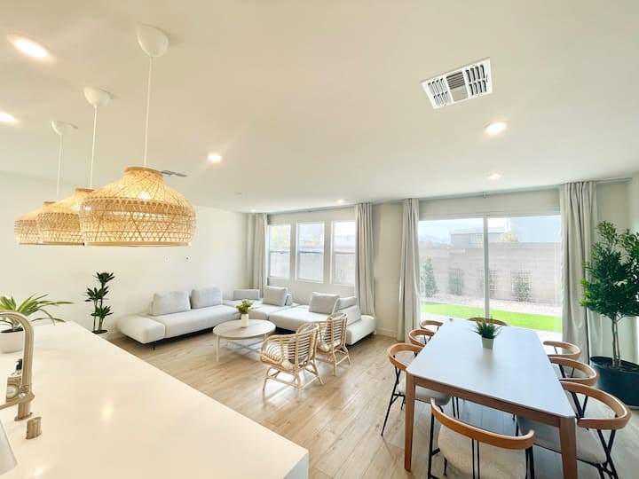 Brand New Spacious Master Suite - Las Vegas, NV