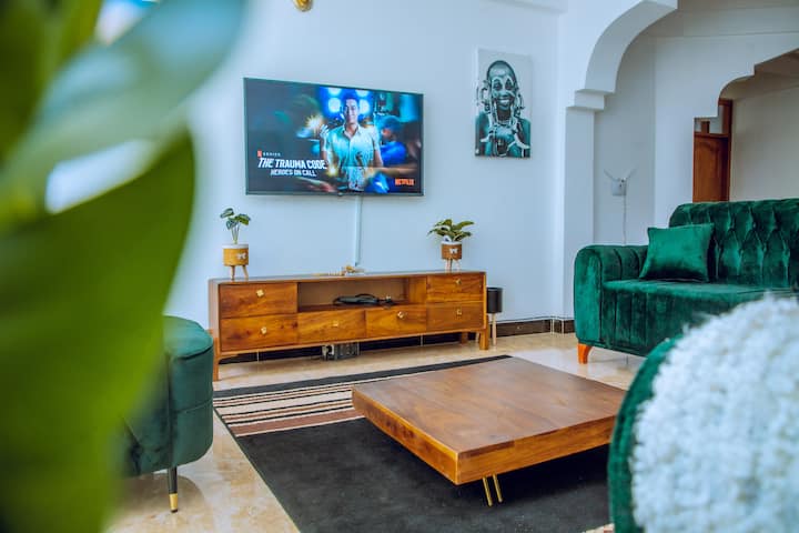 Koku Homes • Cozy Stay With Balcony View - Zanzibar