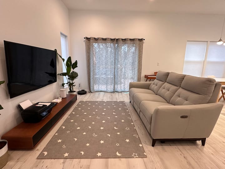 Cozy Home In Downtown Rockville - Gaithersburg, MD