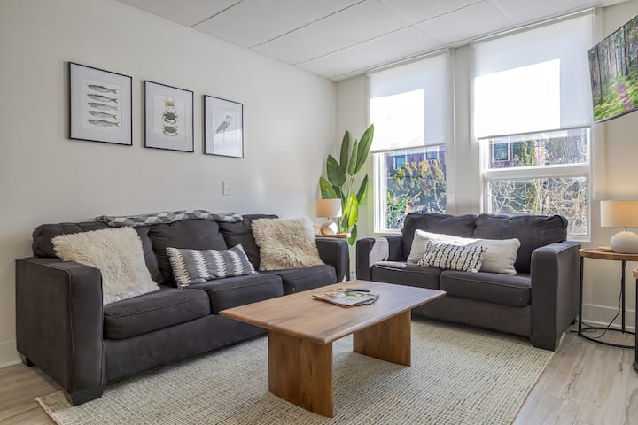 Two Physician's - Double Condo In Heart Of Town - Bar Harbor, ME