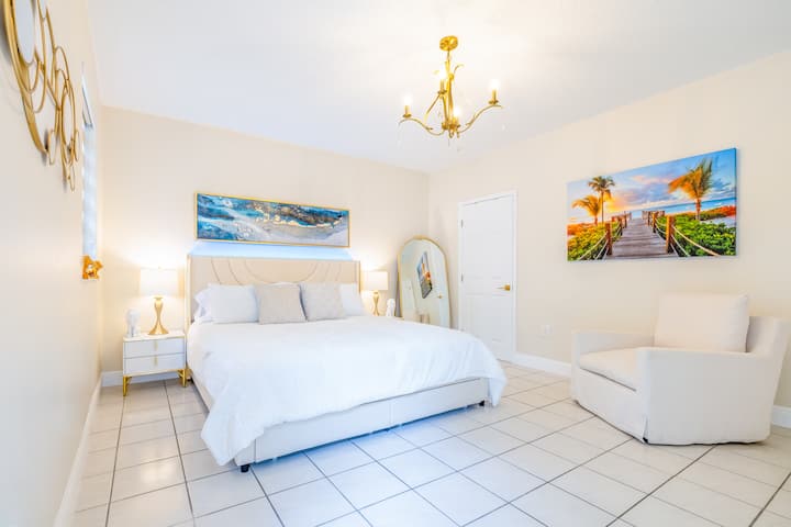 Villa Leo2| 2br|top Location Gazebo |Bbq King Bed - Coral Gables