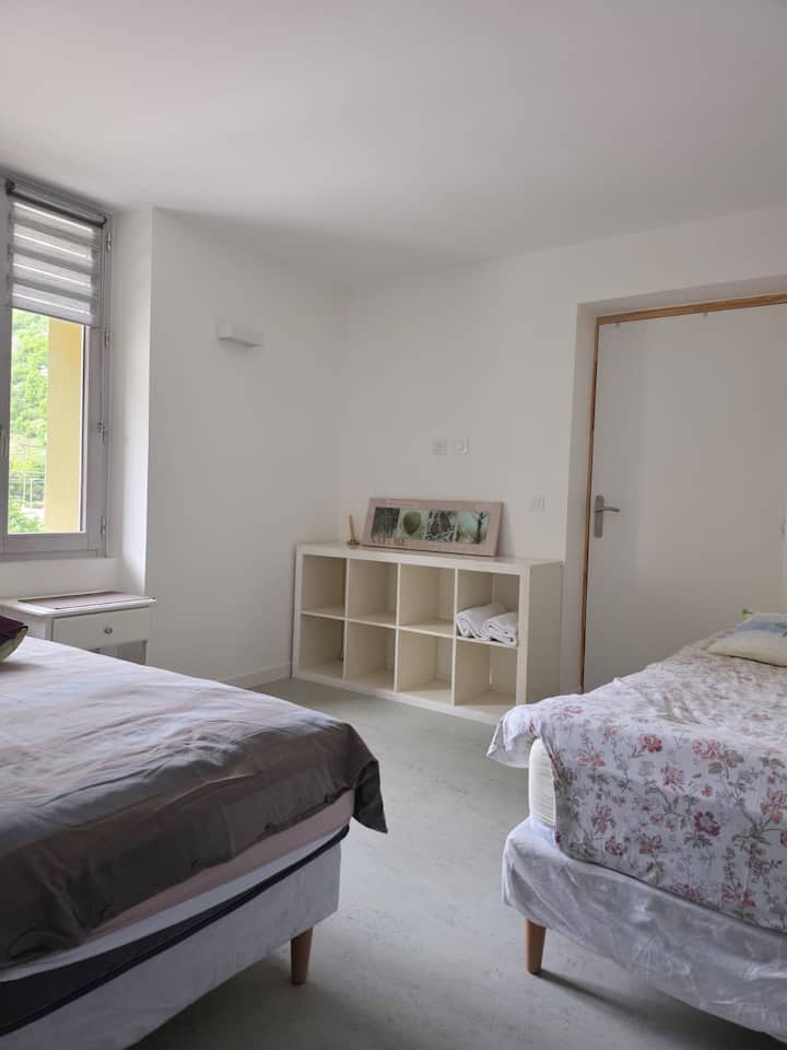 Chambre 6 Au Toit Vert : Maison Partagée - Moutiers