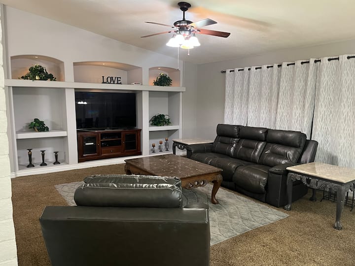 Cardinal Stadium Getaway - Glendale, AZ