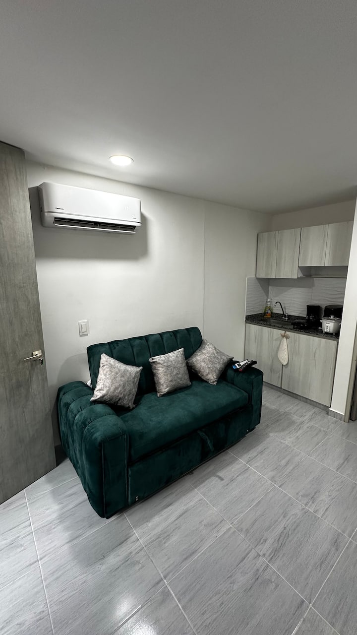 Apt Ideal Para Dos Personas - Cartago - Colombia