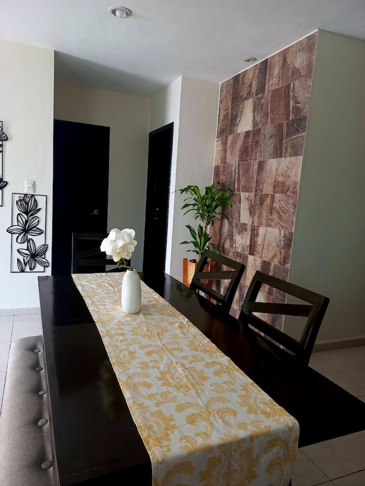 Comodo Refugio Familiar A Pasos Del Aeropuerto. - タンピコ