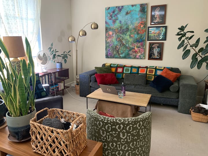 The Downtown French Flat - Sebastopol, CA