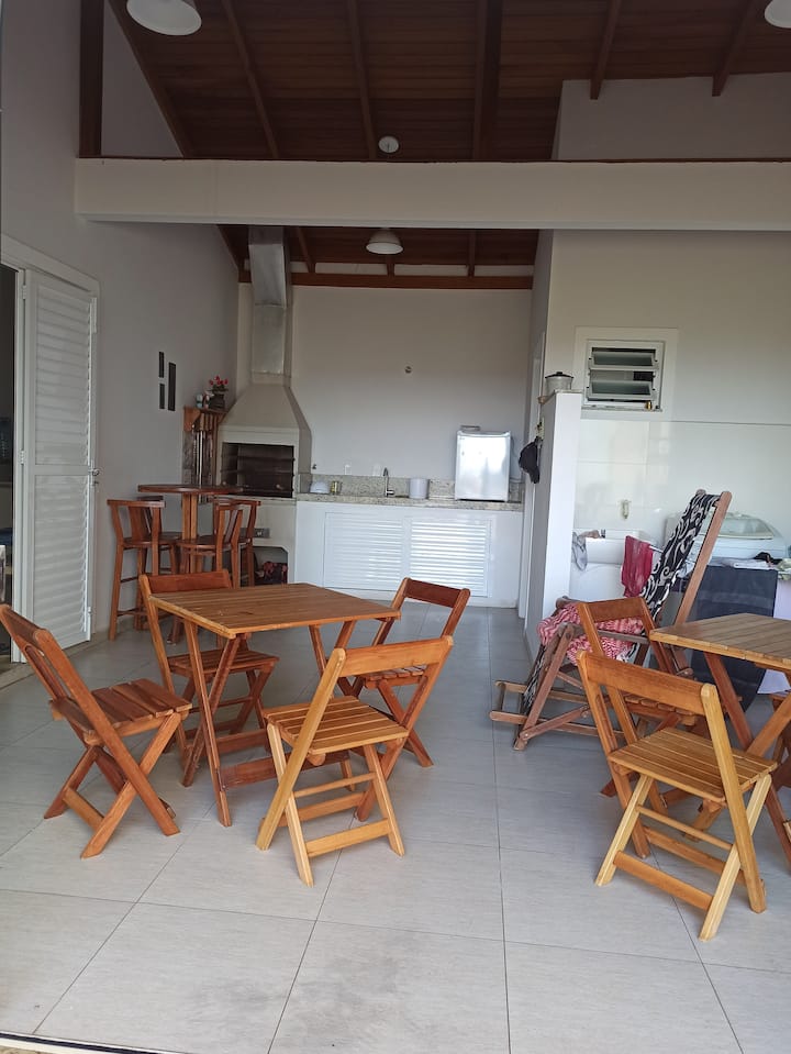 Casa Aconchegante 50m Da Praia, 10min Beto Carrero - Penha