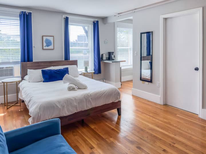 (W11) Vibrant Area, Pizza, Shopping, Parks W/d - North End - Boston