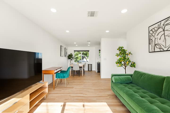 Modern 5br Montclair Retreat - Claremont, CA