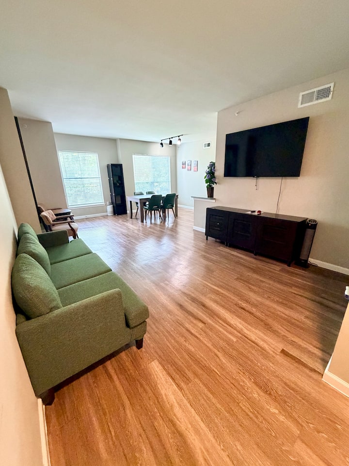 Spacious, Modern Apt Home 238 - Austin