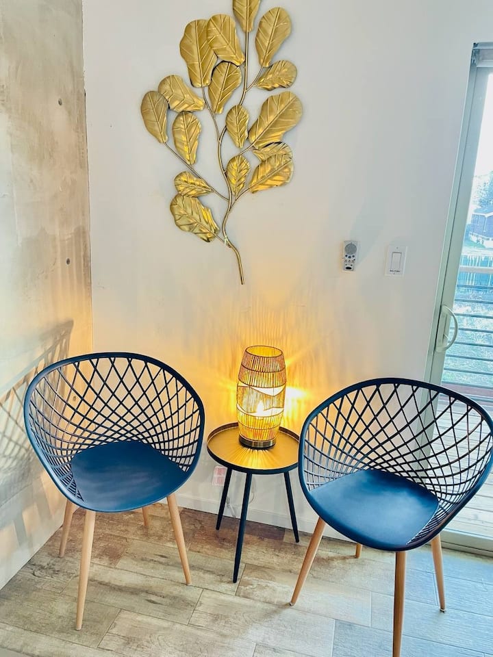 Homey Cozy Hideaway, 4 Beds, Pets Ok - Reno, NV