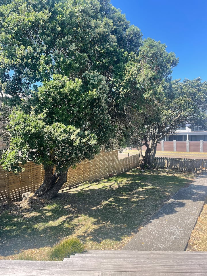 Pohutukawa Paradise - Ōhope