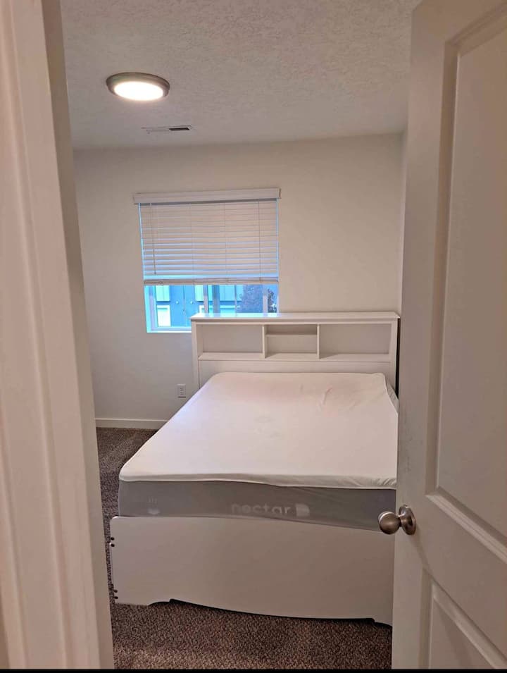 Private Room - Nampa, ID