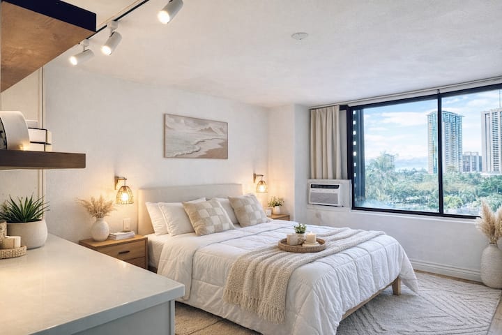Modern Urban Oasis In The Heart Of Waikiki - Honolulu, HI