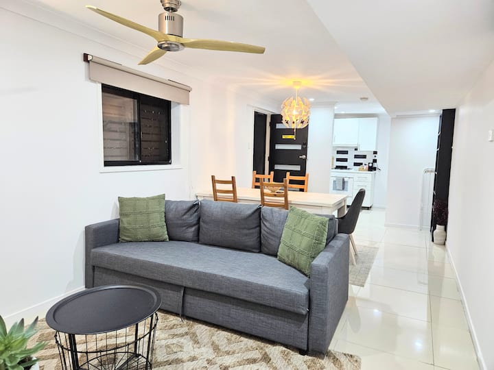 Self Contained Pet Friendly Private Unit + Yard - Logan City