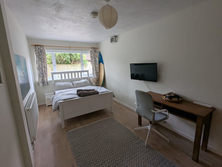 Room In Woodland Home W. Private Bathroom & Entry - Swanage