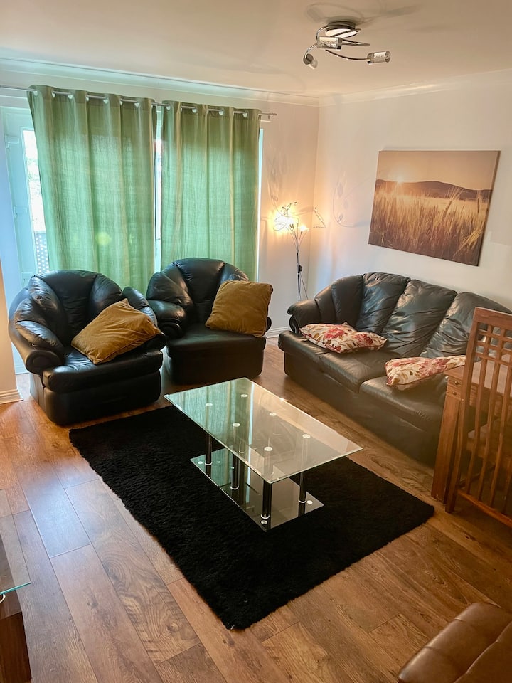 3 Beds,2 Bedroom Apt Near Glasgow City Centre - Glasgow