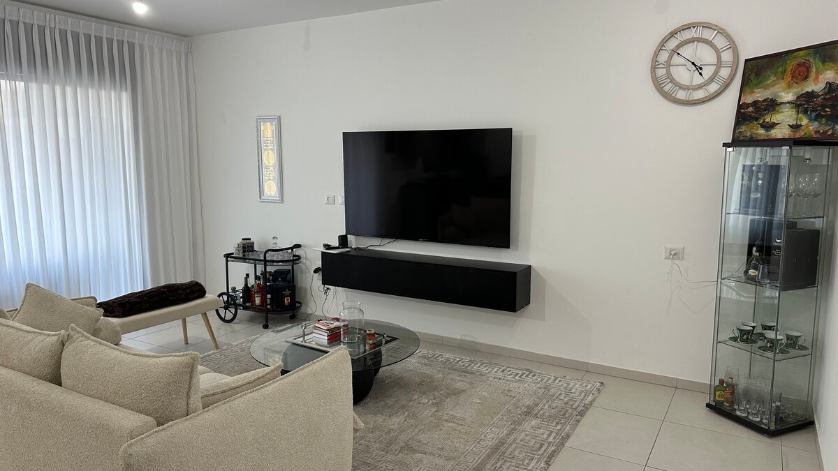 A luxurious apartment, four rooms - Apartments for Rent in Or Akiva ...