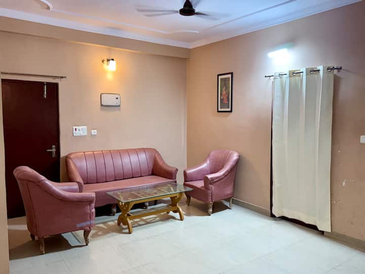 Neelkanth Villa Near Banaras Railway Station - Varanasi