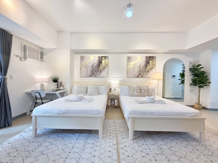 2-beds With Venice Mall Access +Pool Near Bgc - Taguig