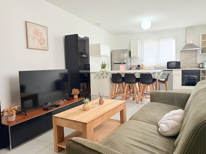 Maison Trio, Parking Privé Gratuit, Wifi, Tvsmart - La Rochelle