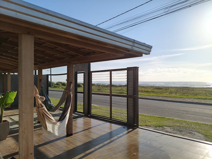 Casa Frente Mar Em Matinhos - Matinhos