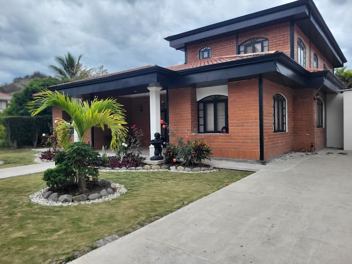 Casita Malacatos, Bed And Breakfast - Zamora Chinchipe