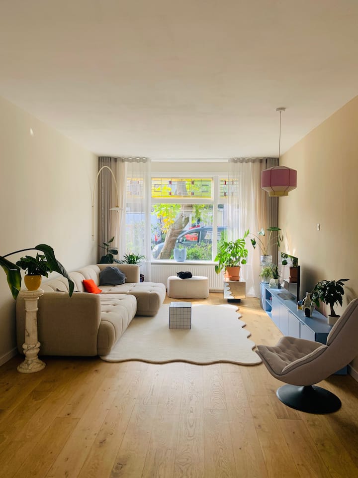 Colourful And Bright Appartment - Rotterdam