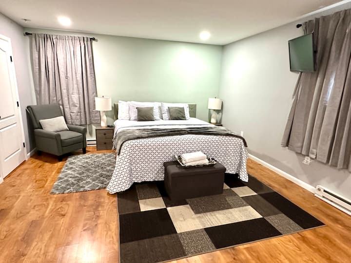Private Suite With Own Entrance/bathroom - Delaware