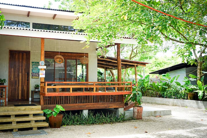 Balay Habagat - Nato’s Beach - Bago City