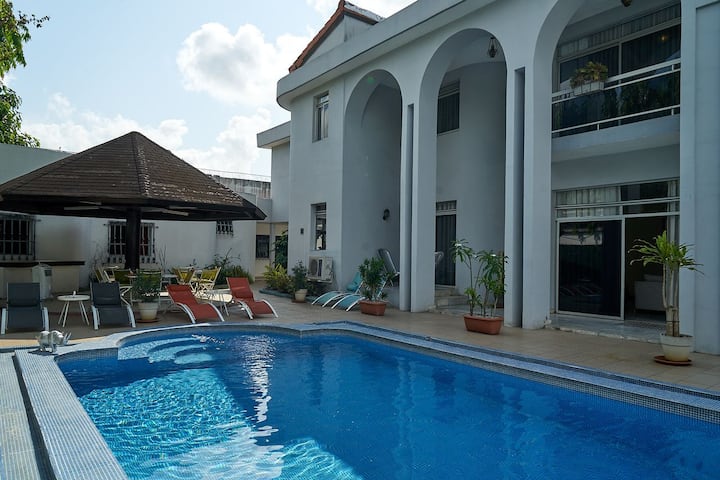 Magnifique Villa Avec Piscine Au Cœur Du Vallon - Abidjan